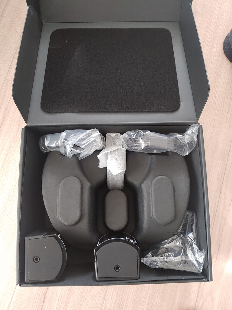 My relationship with Pimax (Controllers were discovered in the box ...